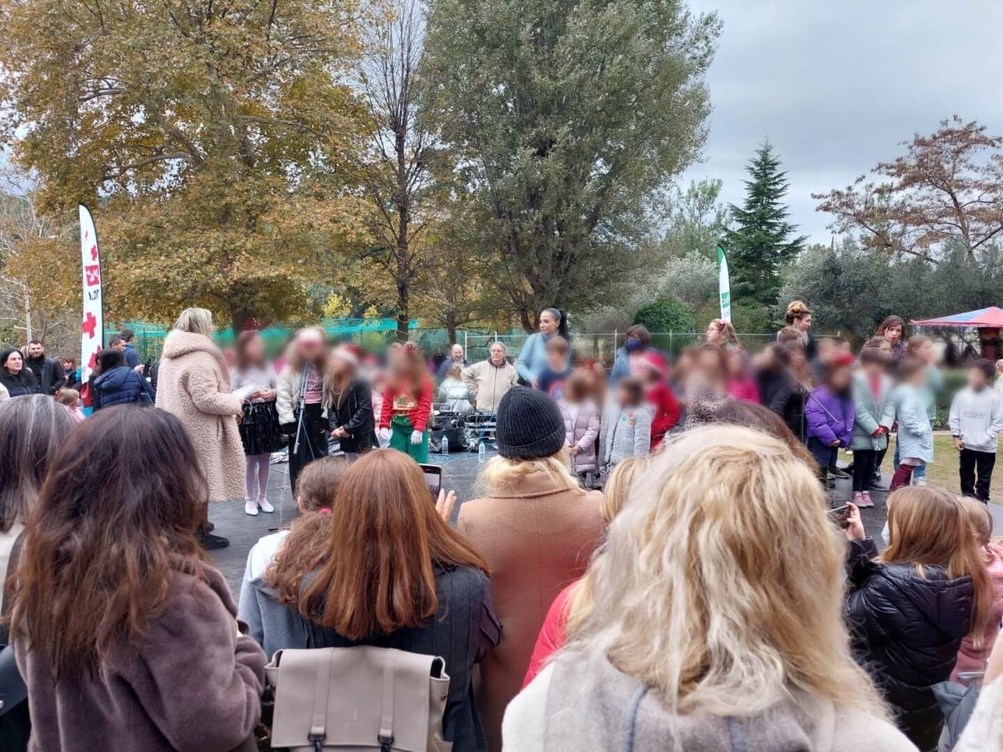 Τα παιδιά μας του English Languages Programme (E.L.P) μας τραγουδούν τα ...